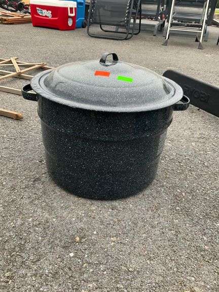 Speckled Enamel Pot with Lid and Rack, 9”Hx13” Opening - Hash Auctions