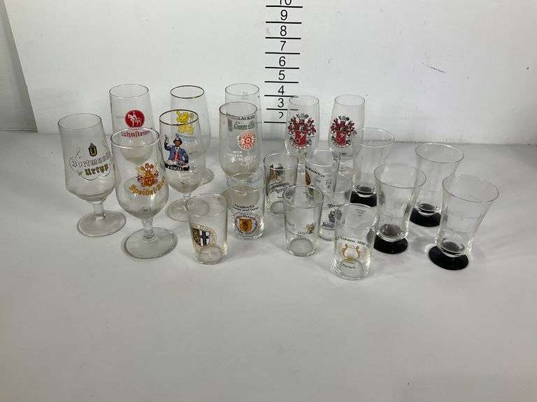 Glass Beer Glasses with Brewery Logo Designs - Hash Auctions