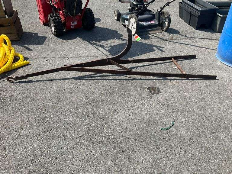 Metal Frame Implement Attachment With Hook End - Hash Auctions