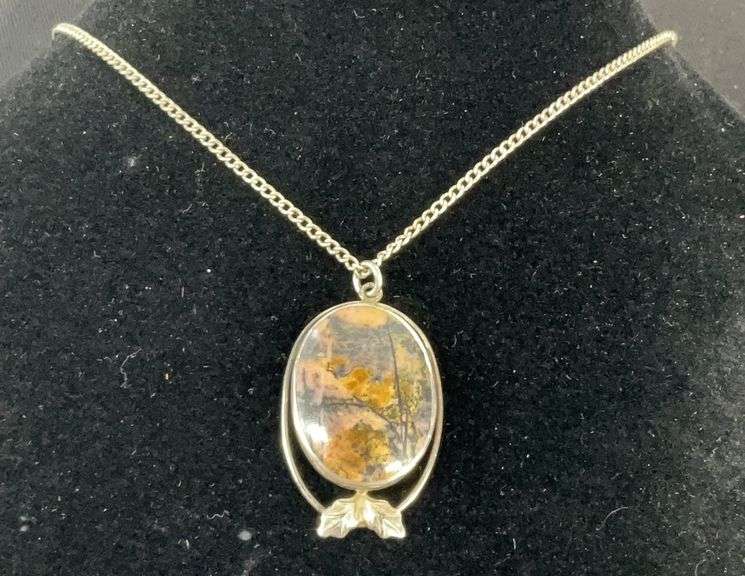 Sterling silver stone necklace 18in, 10g - Hash Auctions