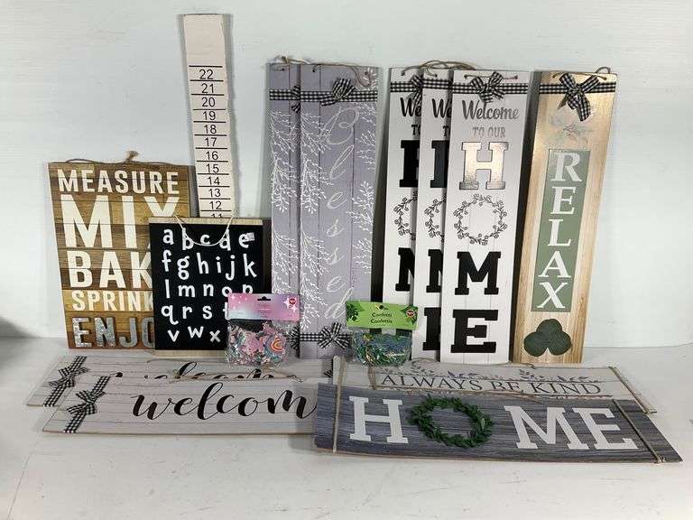 Decorative Hanging Signs and Accessories - Hash Auctions