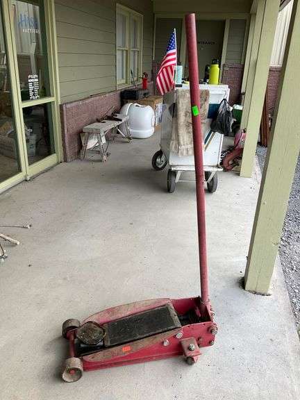 Red Steel Hydraulic Floor Jack with Fixed Wheels and Lifting Pad - Hash ...
