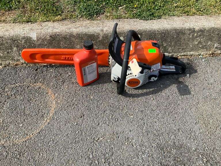 STIHL MS 211 C Chainsaw with Protective Bar Cover and Chain Lubricant ...