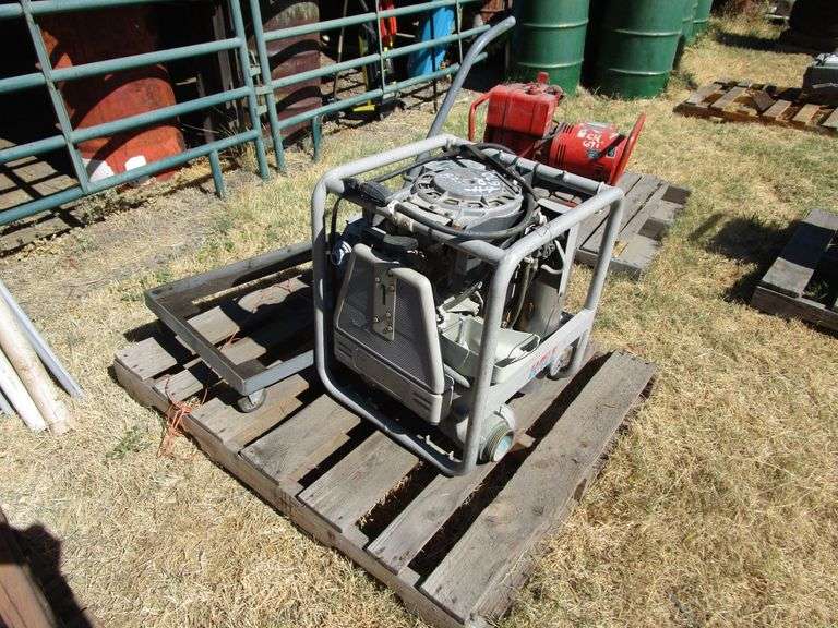 HALE FIRE TRANSFER PUMP W/CART, DSL POWERED - Heaverlo Northwest Auctions