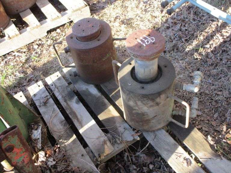 2-62 TON HYD SMALL HOUSE JACKS - Heaverlo Northwest Auctions