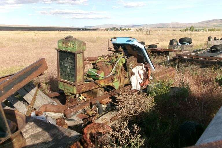 JD LINDEMAN CRAWLER PARTS, TRAILERS & HITCHES - Heaverlo Northwest Auctions