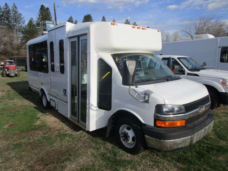 2012 CHEV C4500 PARATRANSIT BUS - Heaverlo Northwest Auctions
