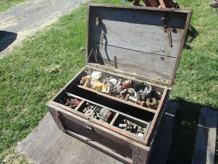 ANTIQUE WOOD CHEST W/CONTENTS - Heaverlo Northwest Auctions