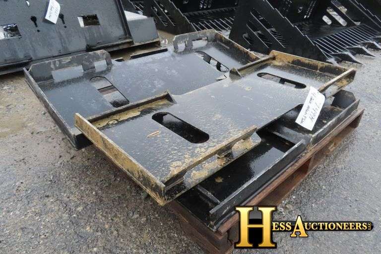 2024 MID-STATE QUICK ATTACH PLATES SKID STEER ATTACHMENT - Hess Auctioneers