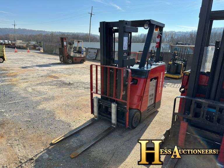 2004 RAYMOND R30-C30TT FORKLIFT - Hess Auctioneers