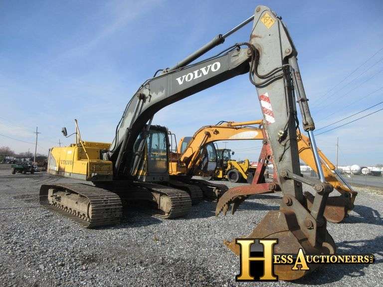 VOLVO EC210BLC EXCAVATOR - Hess Auctioneers