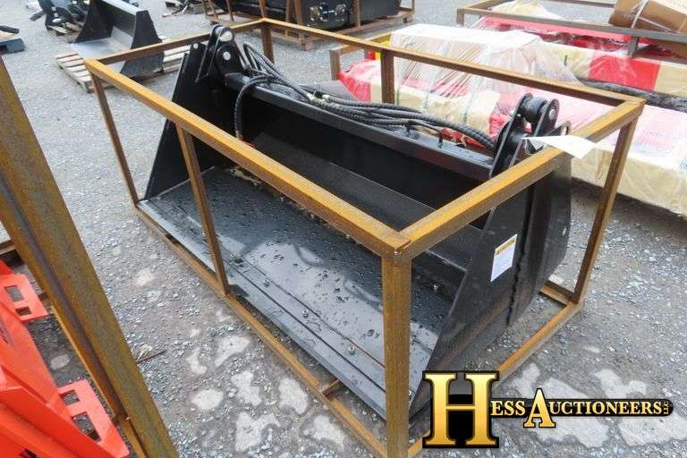 AGT 75" BUCKET SKID STEER ATTACHMENT - Hess Auctioneers