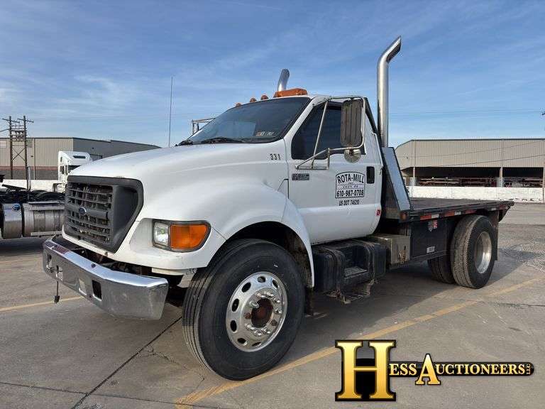 2001 FORD F650 FLATBED TRUCK - Hess Auctioneers