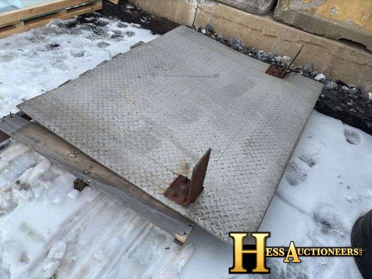 DOCK PLATE - Hess Auctioneers