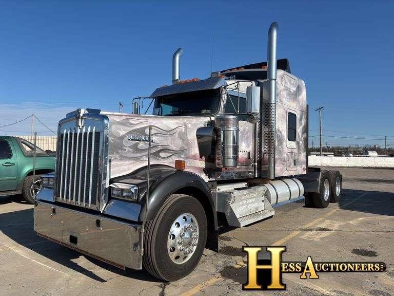 2016 KENWORTH W900 T/A SLEEPER - Hess Auctioneers