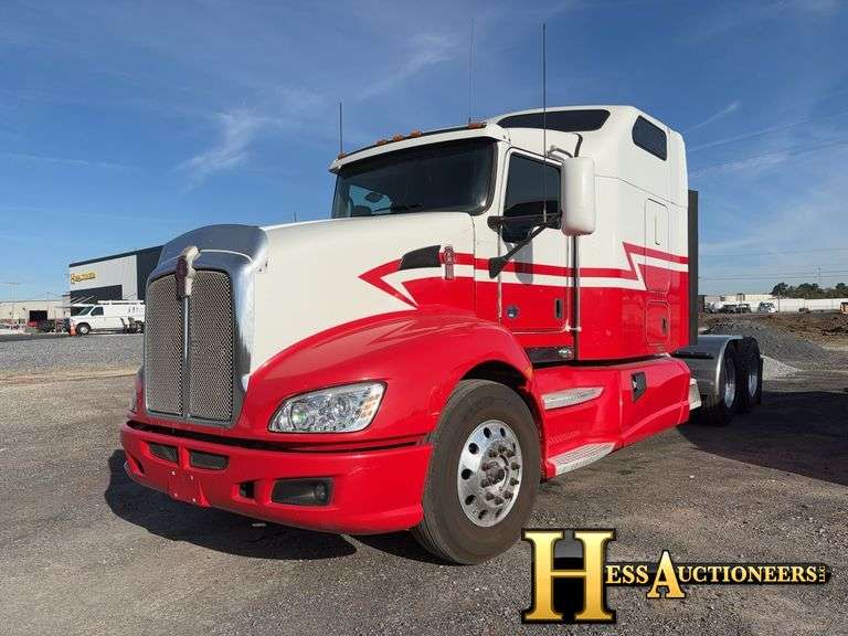 2017 KENWORTH T660 T/A SLEEPER - Hess Auctioneers