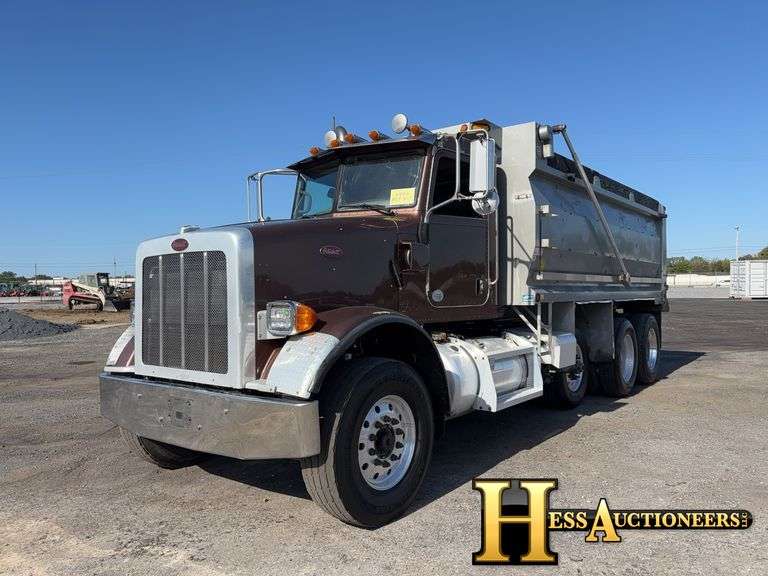 2016 PETERBILT 367 TRI AXLE STEEL DUMP - Hess Auctioneers