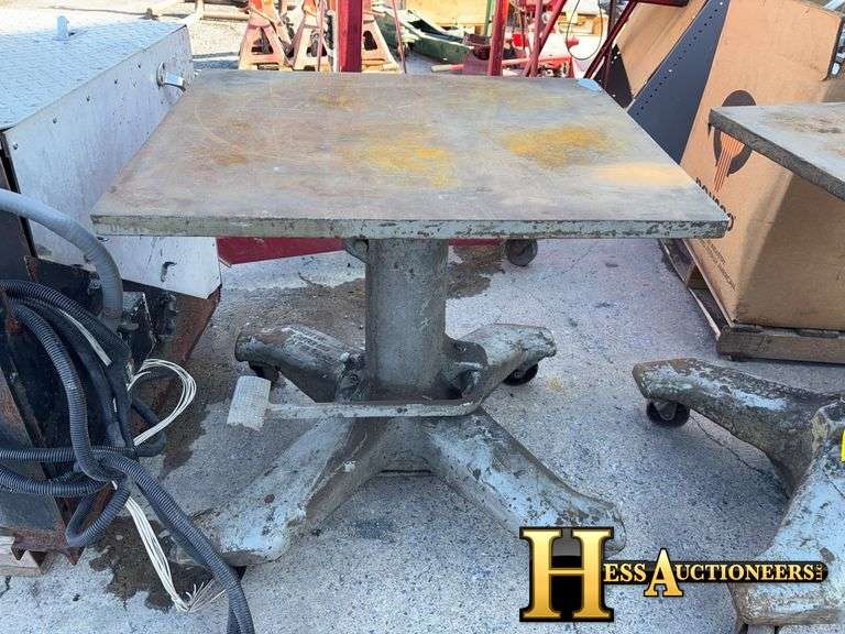 HYDRAULIC WELDING TABLE - Hess Auctioneers