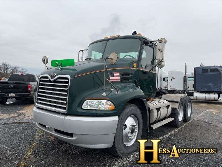 2004 MACK CX613 T/A DAYCAB - Hess Auctioneers