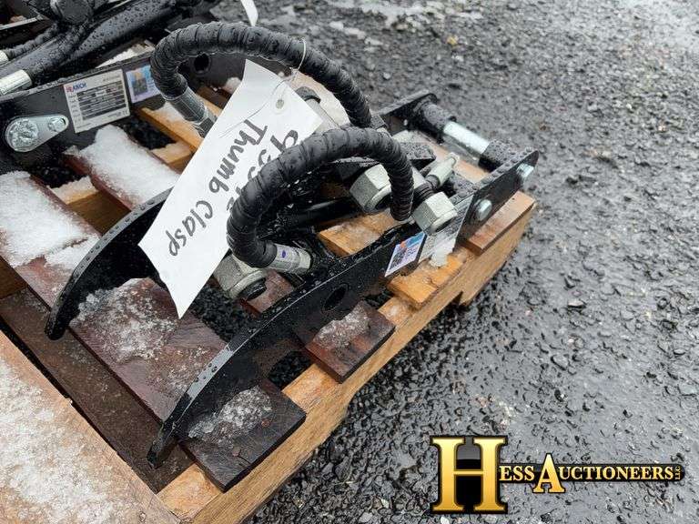 2025 IR THUMB CLASP SKID STEER ATTACHMENT - Hess Auctioneers