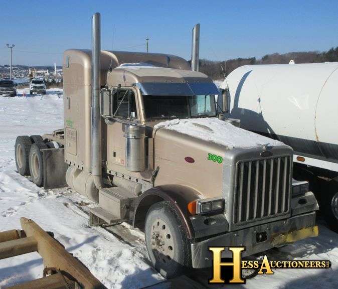 2000 PETERBILT 378 T/A SLEEPER - Hess Auctioneers
