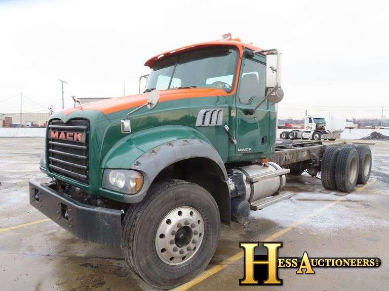 2008 MACK GU713 CAB CHASSIS - Hess Auctioneers