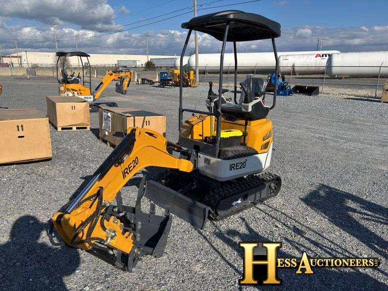IRE20 MINI COMPACT EXCAVATOR - Hess Auctioneers