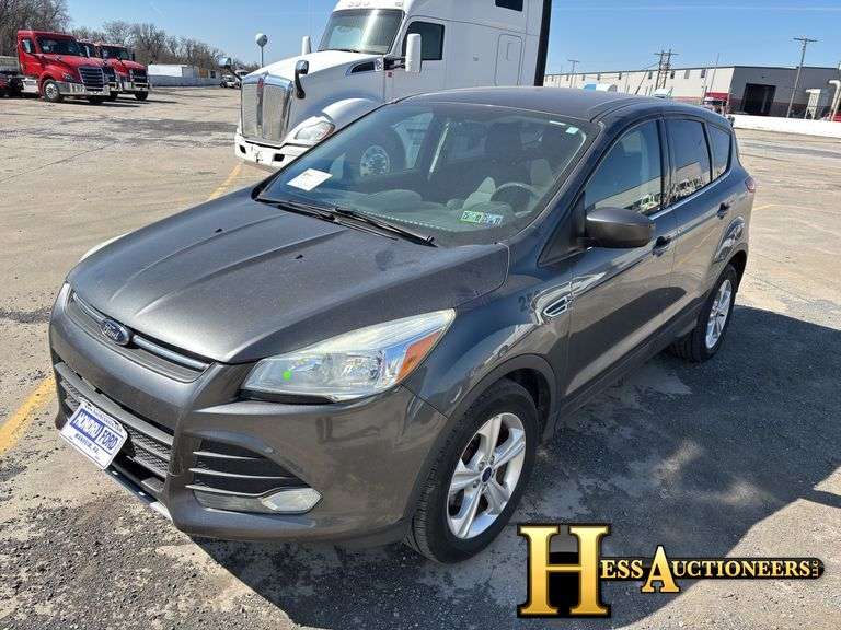 2016 FORD ESCAPE SE - Hess Auctioneers