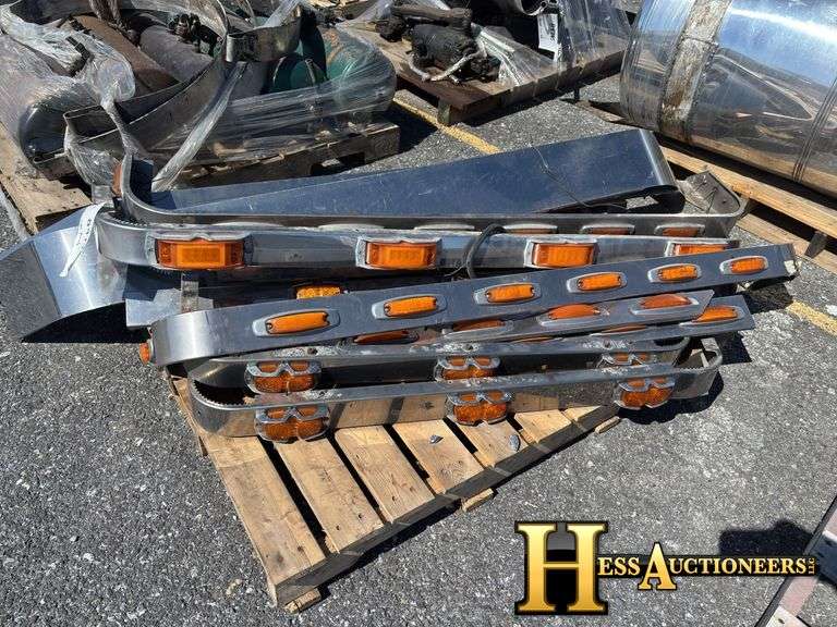 LIGHT PANELS TRUCK PARTS - Hess Auctioneers
