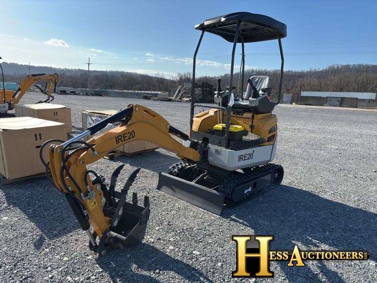 IRE20 MINI COMPACT EXCAVATOR - Hess Auctioneers