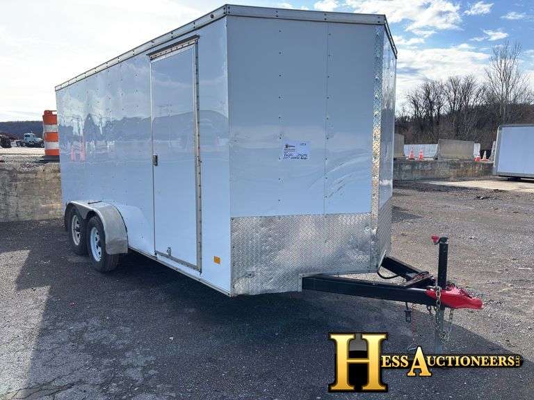 2017 UNIVERSAL CARGO 18' ENCLOSED TRAILER - Hess Auctioneers