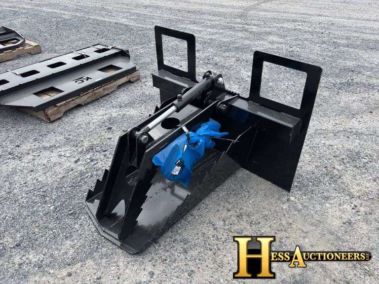 SPADE GRAPPLE SKID STEER ATTACHMENT - Hess Auctioneers