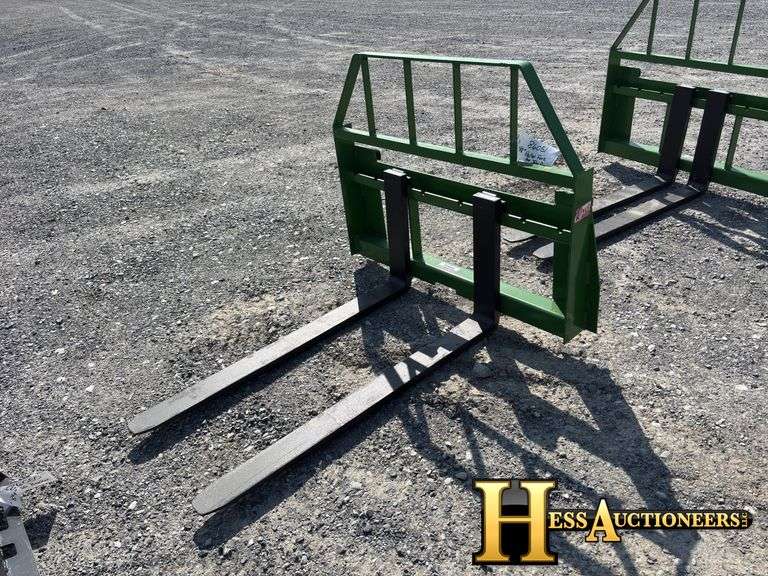 2025 KIVEL 48'' JD PALLET FORK SET SKID STEER ATTACHMENT - Hess Auctioneers