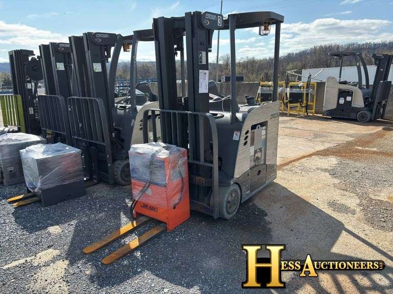 2016 CROWN RC5535-30 FORKLIFT - Hess Auctioneers