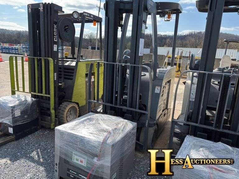 2017 CROWN RC5535-30 FORKLIFT - Hess Auctioneers