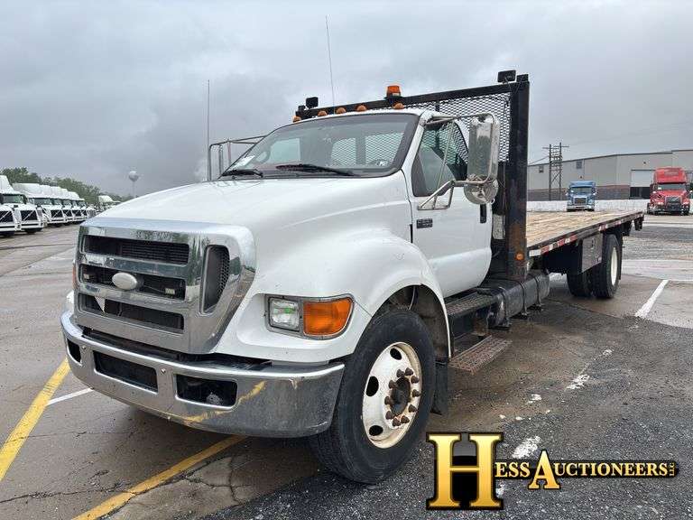 2007 FORD F650 FLATBED TRUCK - Hess Auctioneers