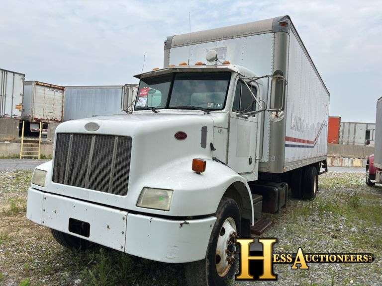 2004 PETERBILT 330 BOX TRUCK, NON RUNNER - Hess Auctioneers