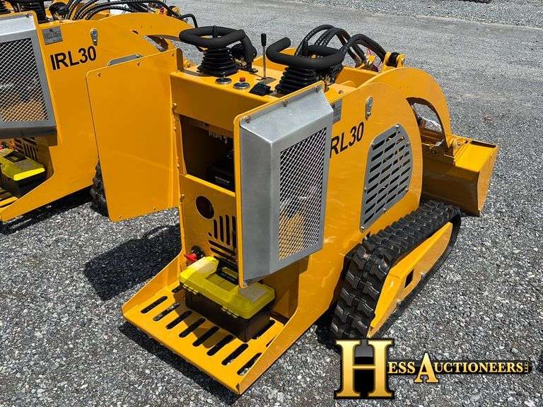 2025 IRL 30 MINI COMPACT TRACK LOADER - Hess Auctioneers