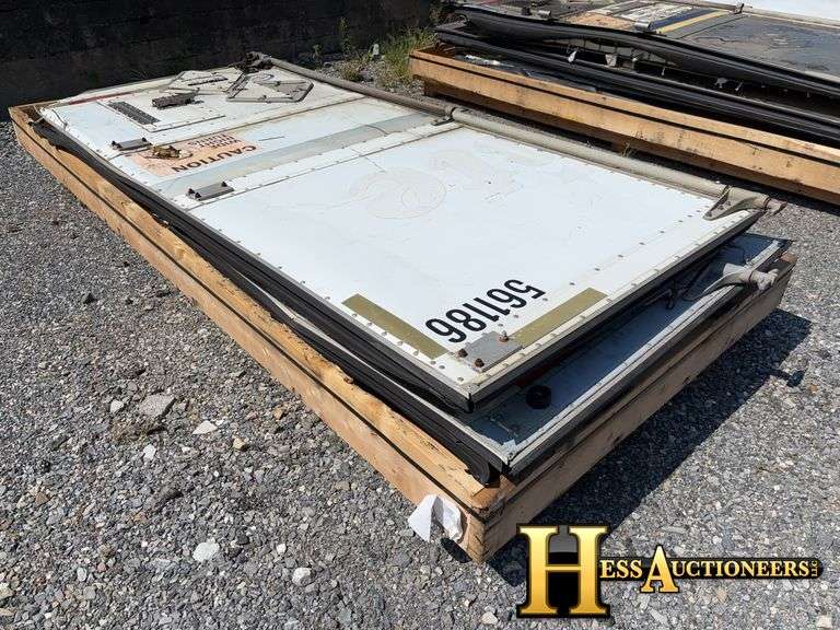 UTILITY REEFER DOORS - Hess Auctioneers