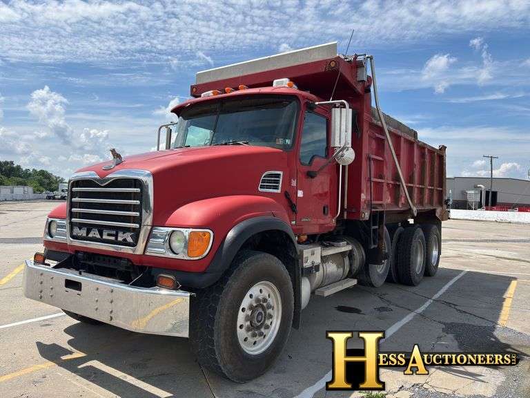 2005 MACK CV713 TRI AXLE STEEL DUMP TRUCK - Hess Auctioneers