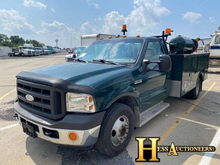 2005 FORD F350 UTILITY TRUCK - Hess Auctioneers