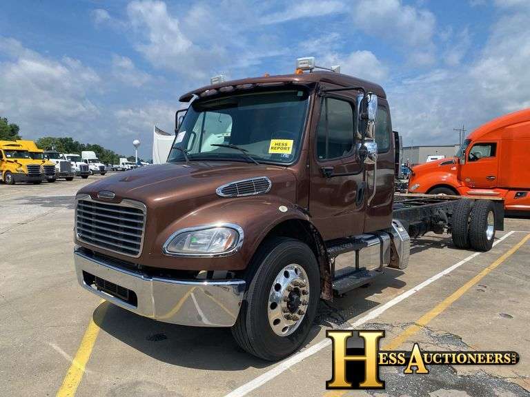 2018 FREIGHTLINER CAB CHASSIS - Hess Auctioneers