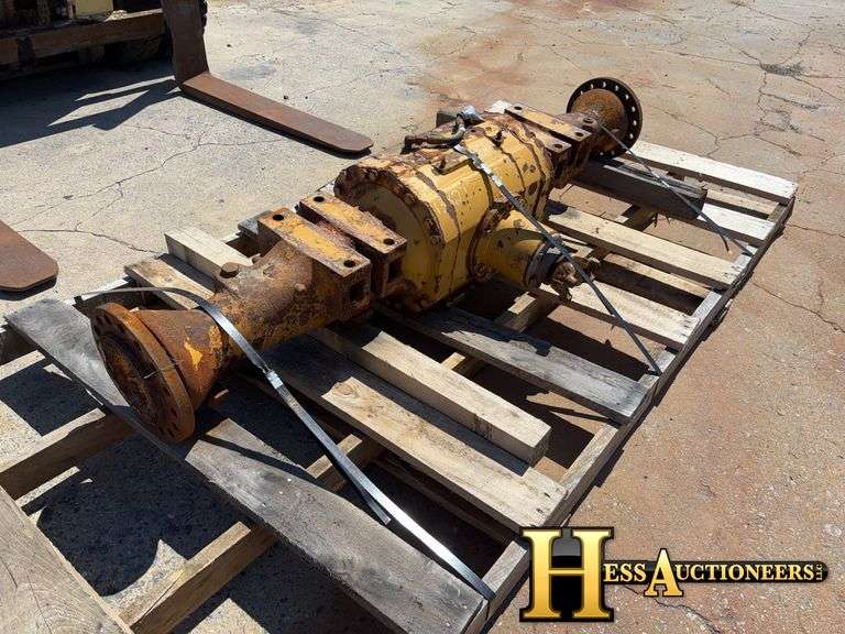 2004 CATERPILLAR 924G WHEEL LOADER AXLE ASSEMBLY - Hess Auctioneers
