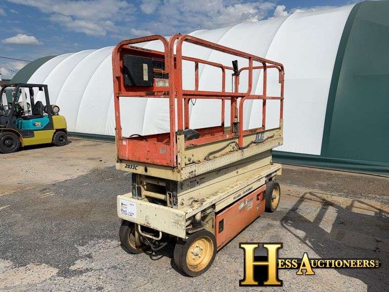 1997 JLG 2033E SCISSOR LIFT - Hess Auctioneers