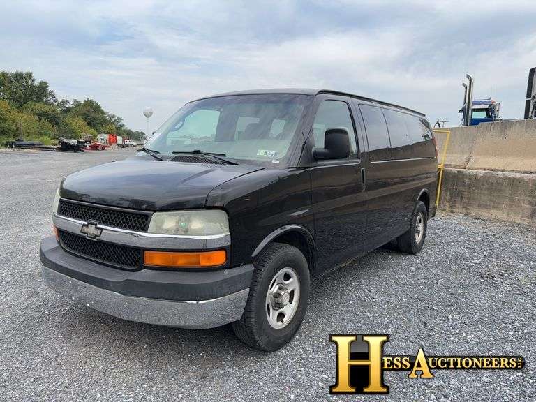 2006 CHEVROLET EXPRESS PASSENGER VAN - Hess Auctioneers