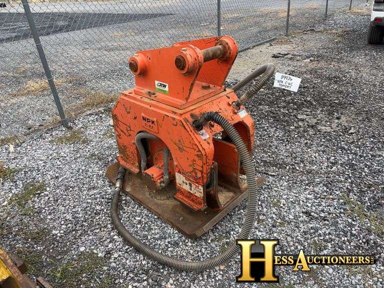 NPK C-6C PLATE TAMPER - Hess Auctioneers