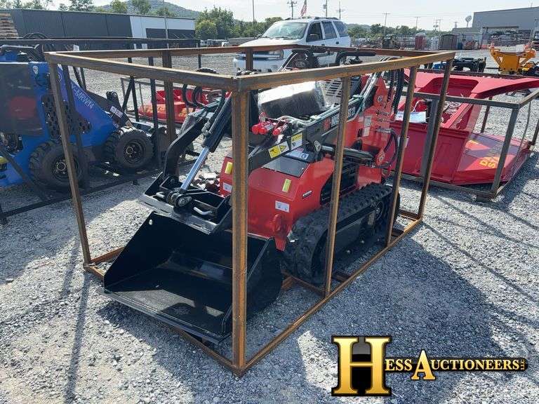 2025 AGT LRT23 MINI COMPACT TRACK LOADER - Hess Auctioneers