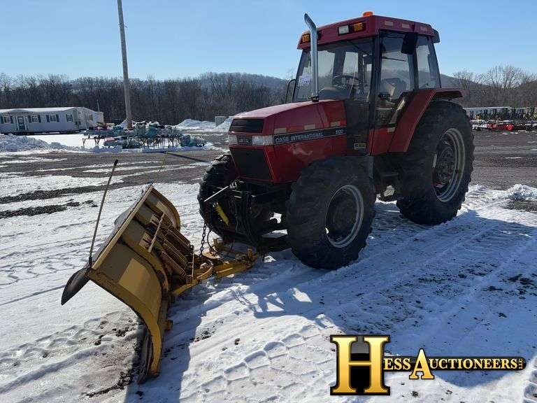 1992 CASE INTERNATIONAL 5120A TRACTOR - Hess Auctioneers