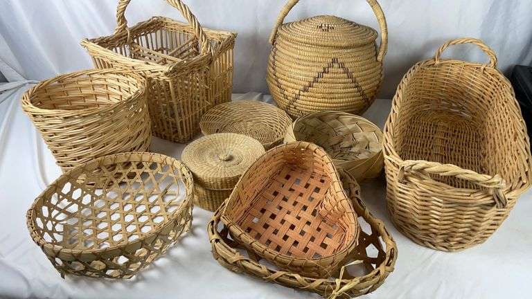 Assorted Baskets - Halfhill Auction Group