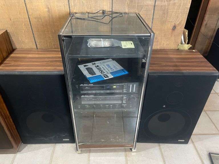 Fisher Stereo System - Halfhill Auction Group